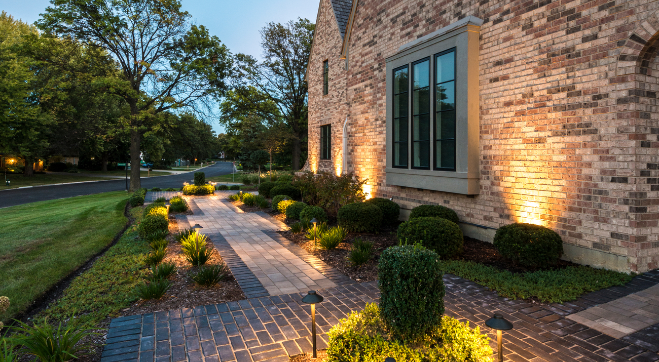 Unilock Town Hall Basalt Paver | Brickworks Supply