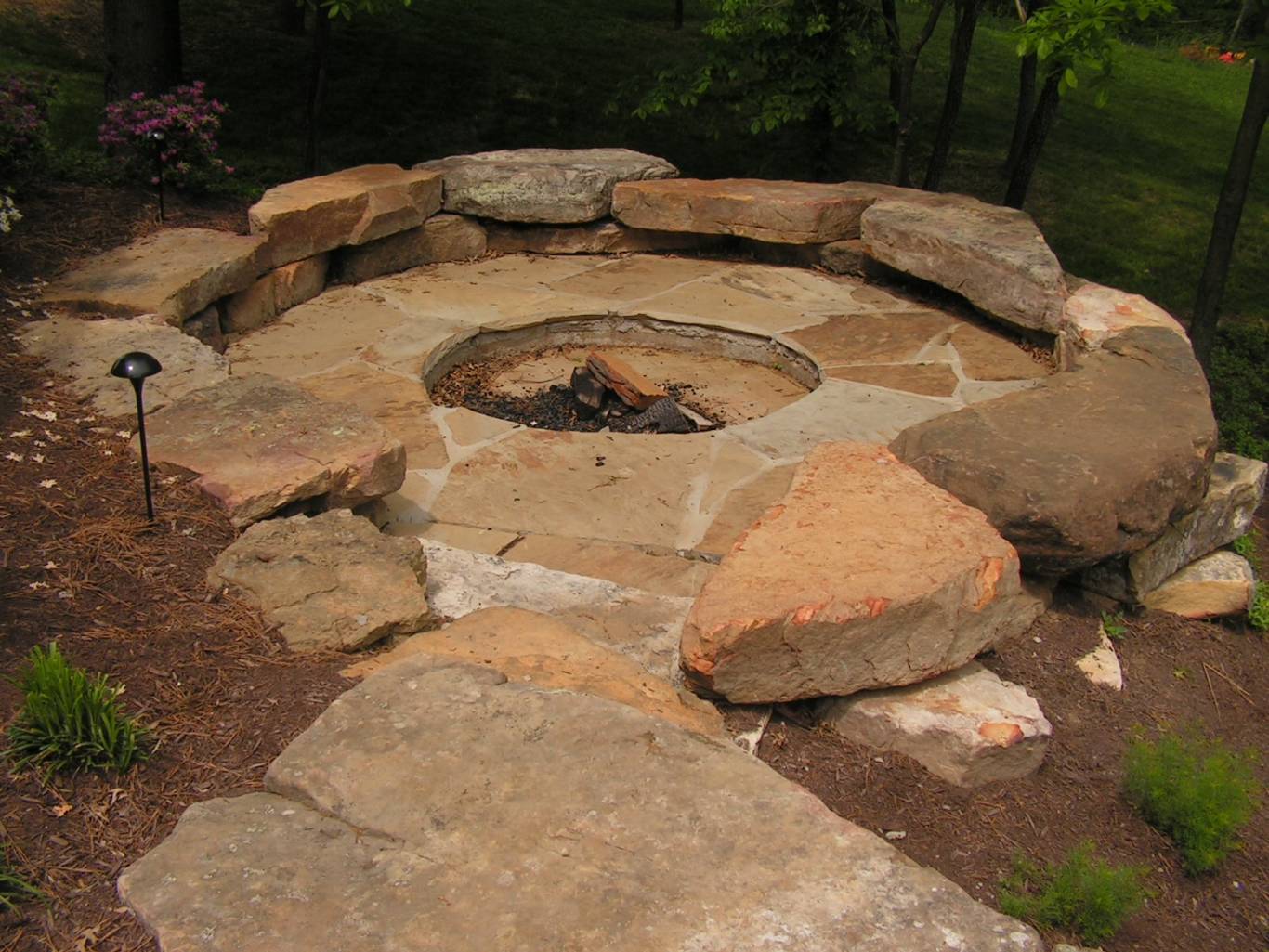Weathered Sandstone Bldrs & Ledge | Brickworks Supply