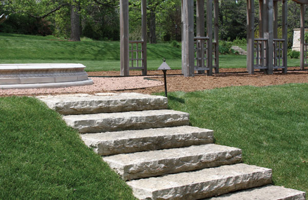 Halquist Lannon Stone Steps | Brickworks Supply