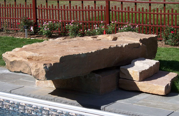 Halquist Kodiak Stone Outcropping | Brickworks Supply