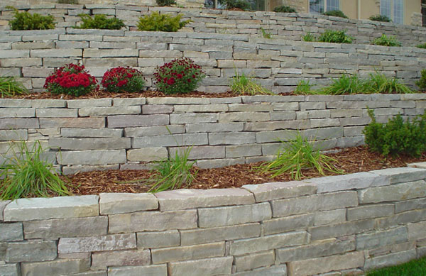 Halquist Chilton Wallstone | Brickworks Supply