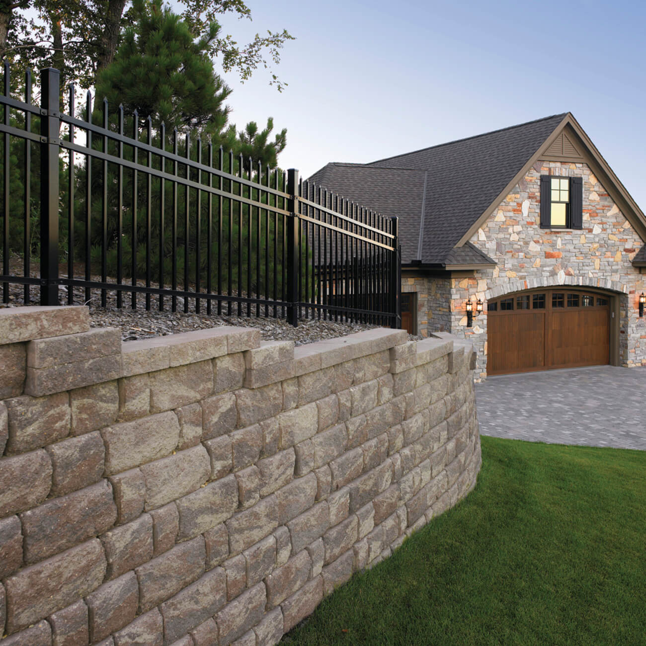 Diamond Pro Stone Cut® Retaining Wall | Brickworks Supply