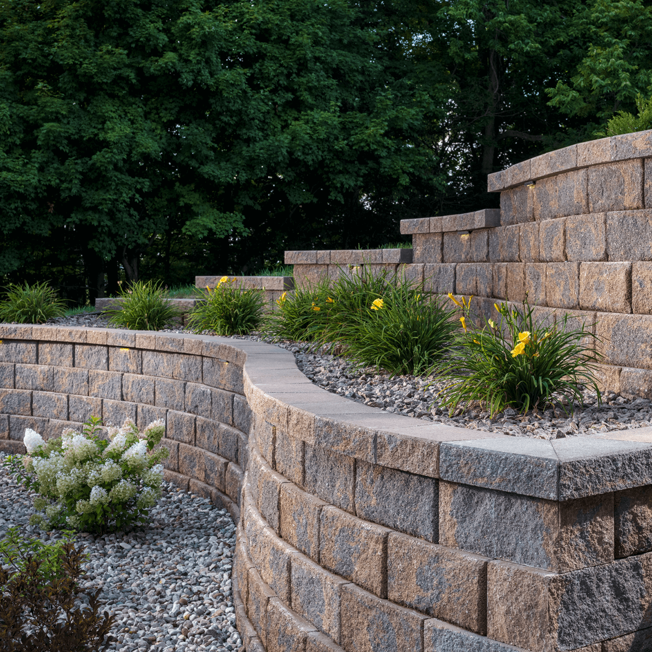 Diamond Pro Stone Cut® Retaining Wall | Brickworks Supply