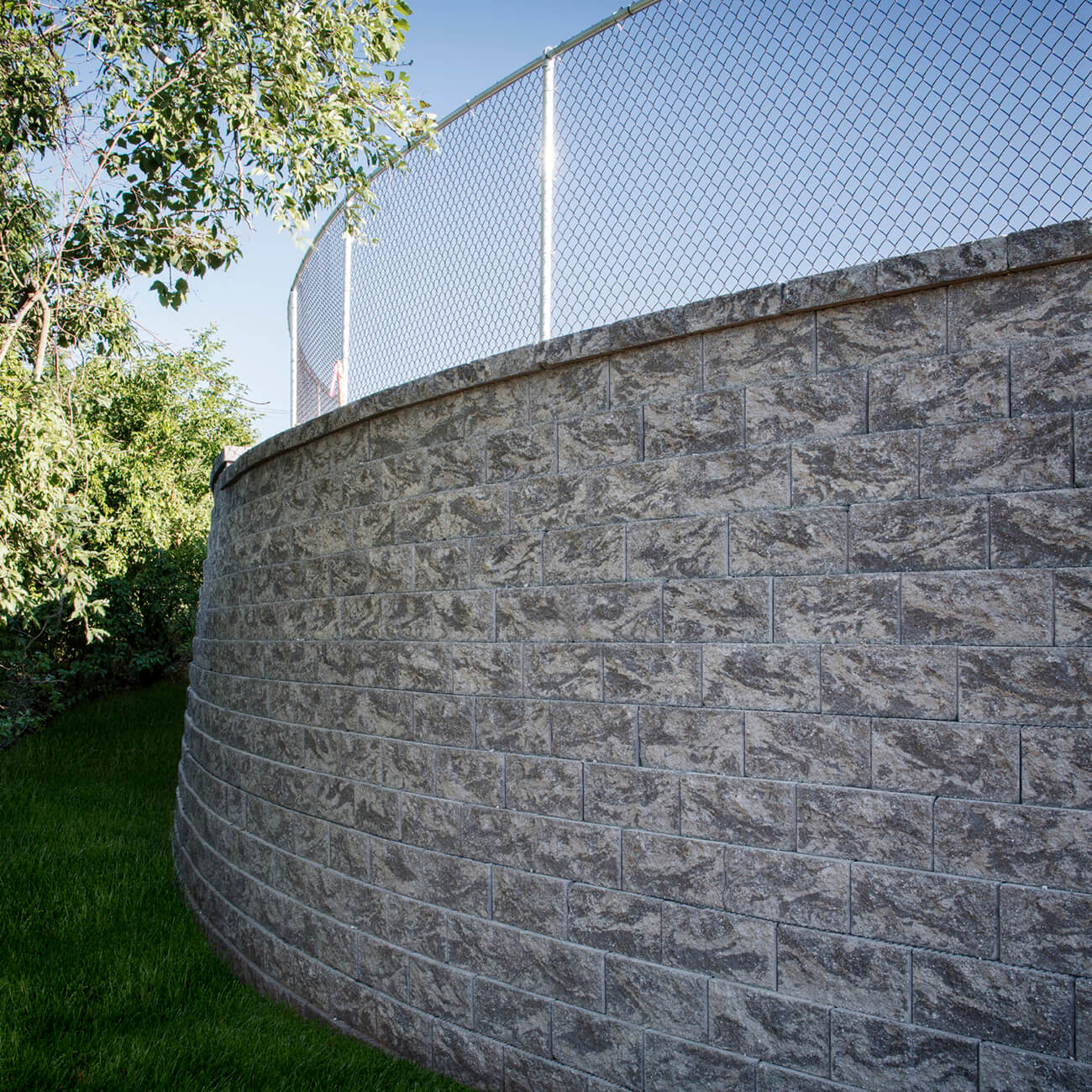 Belgard Diamond Pro® Concrete Wall | Brickworks Supply