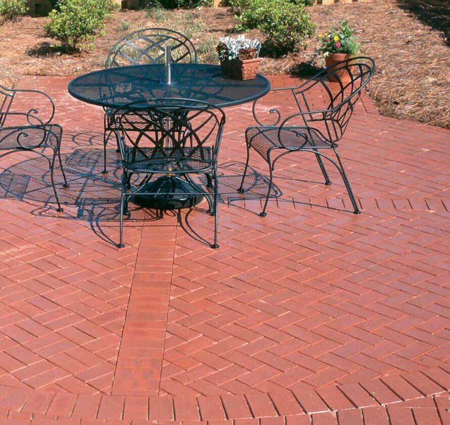 Pine Hall English Edge Red Paver | Brickworks Supply